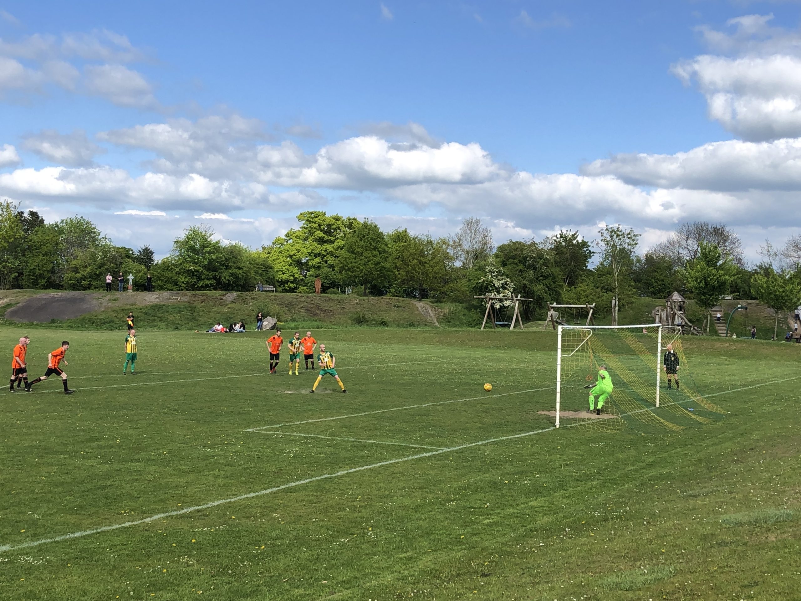 Trefonen v Llanfechain | Hopping across The Pond