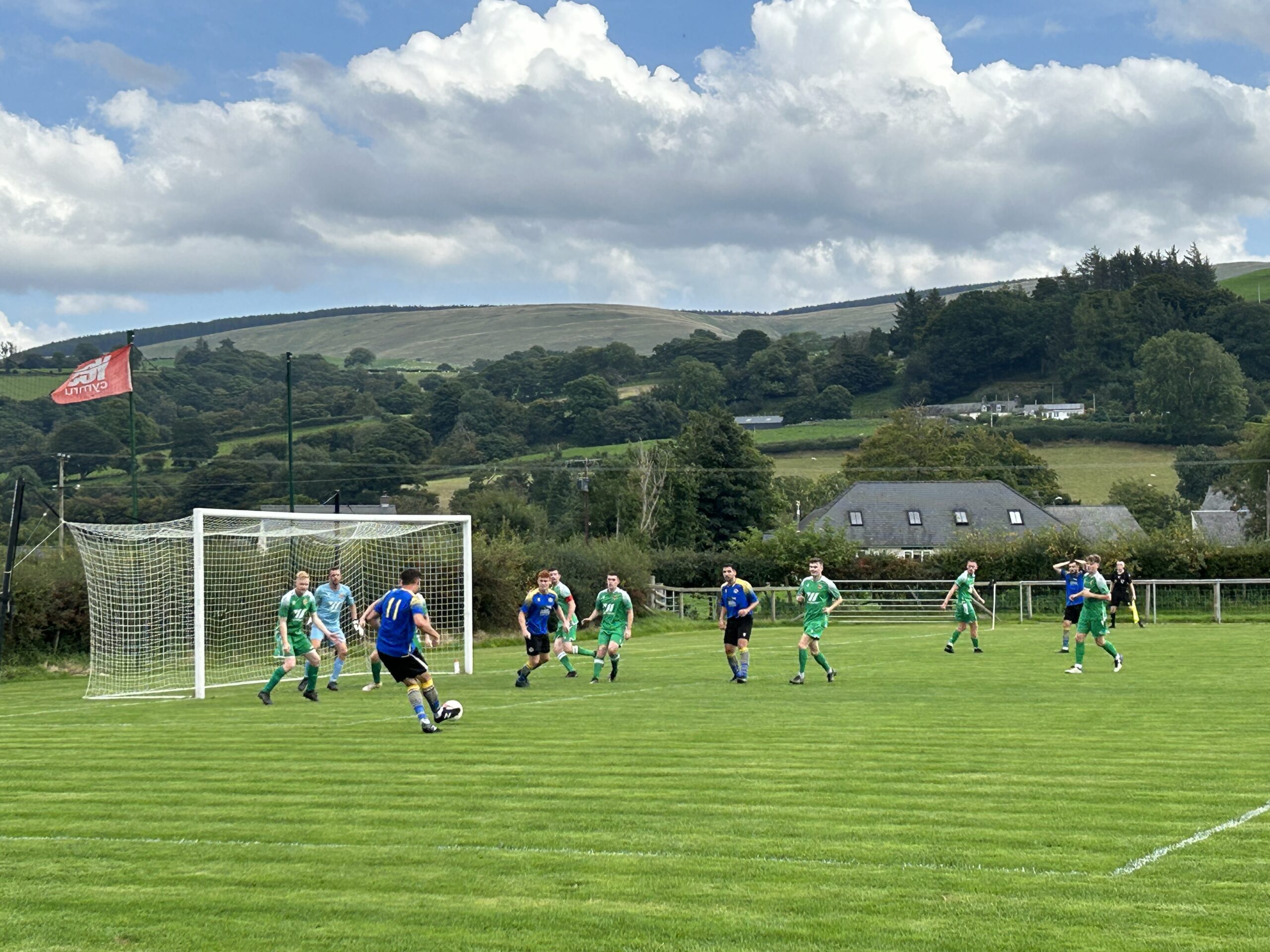 Llanuwchllyn v Llansantffraid Village | Hopping across The Pond