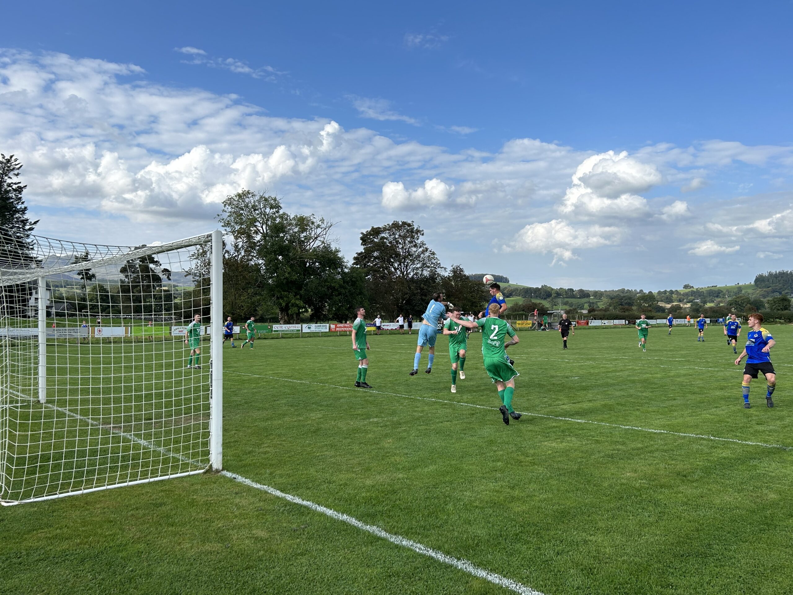 Llanuwchllyn v Llansantffraid Village | Hopping across The Pond